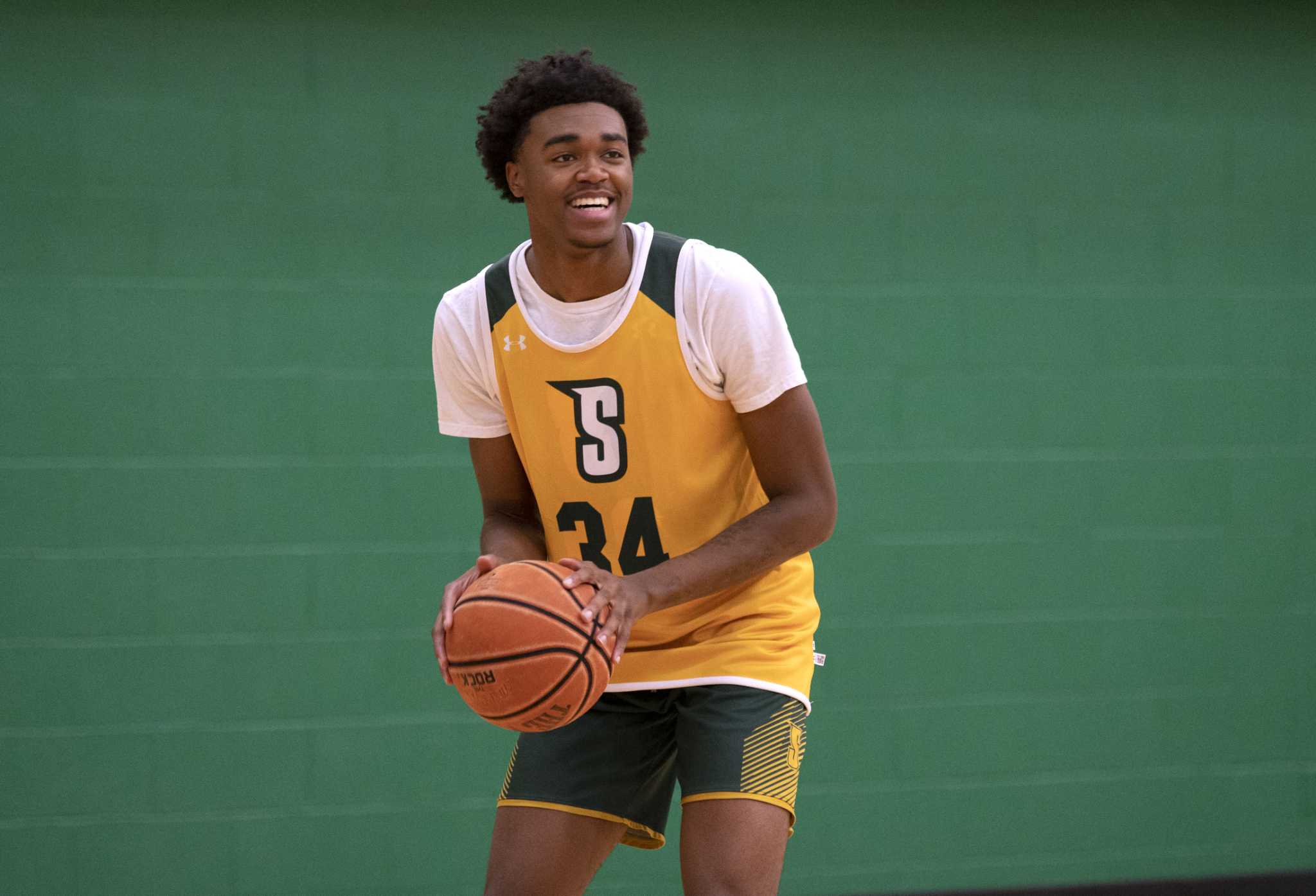 Flexible Max Frazier shows promise for Siena basketball