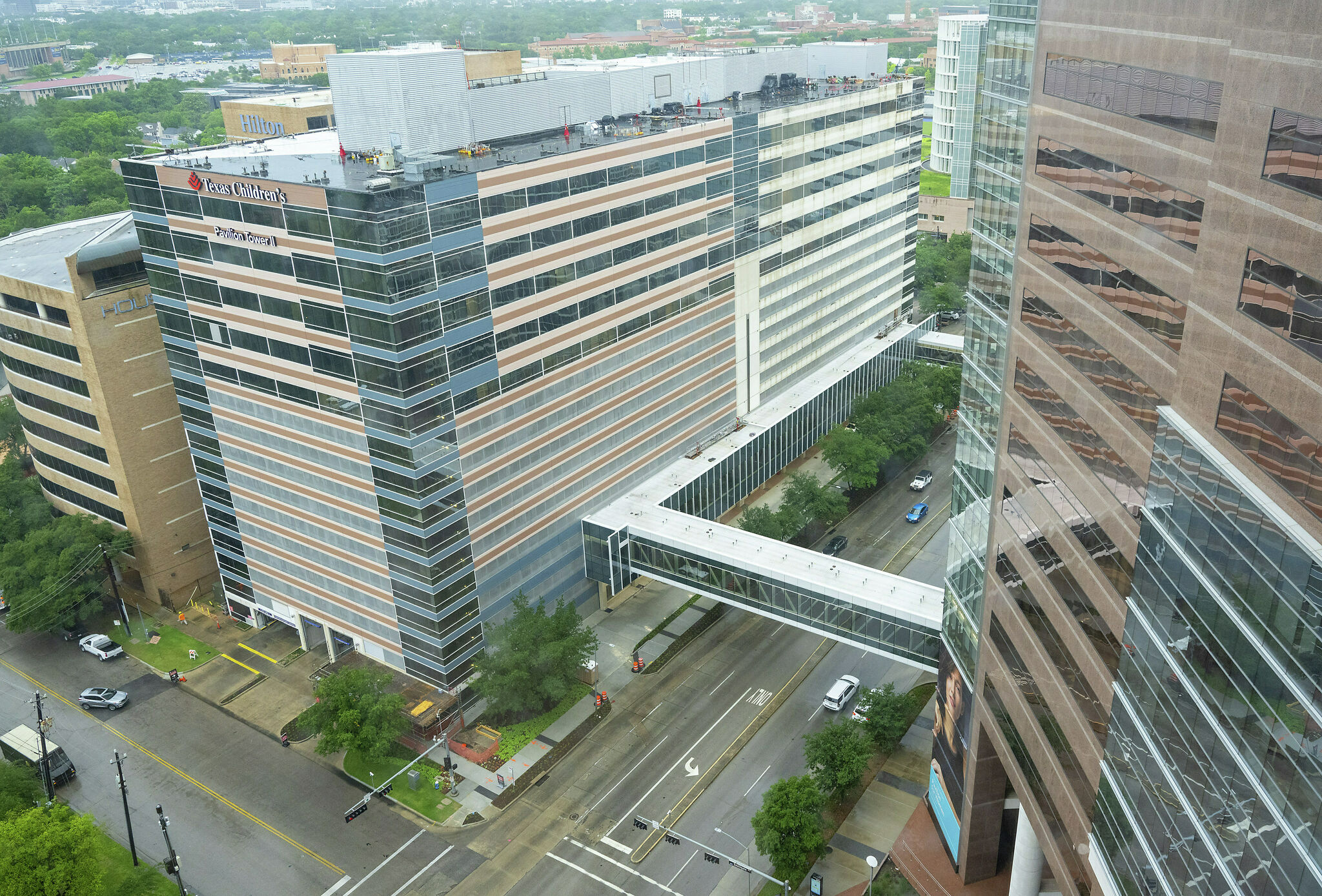 2 Houston health centers for low-income patients to close