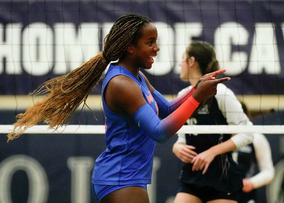 High school volleyball: Grand Oaks tightens grip on 13-6A race