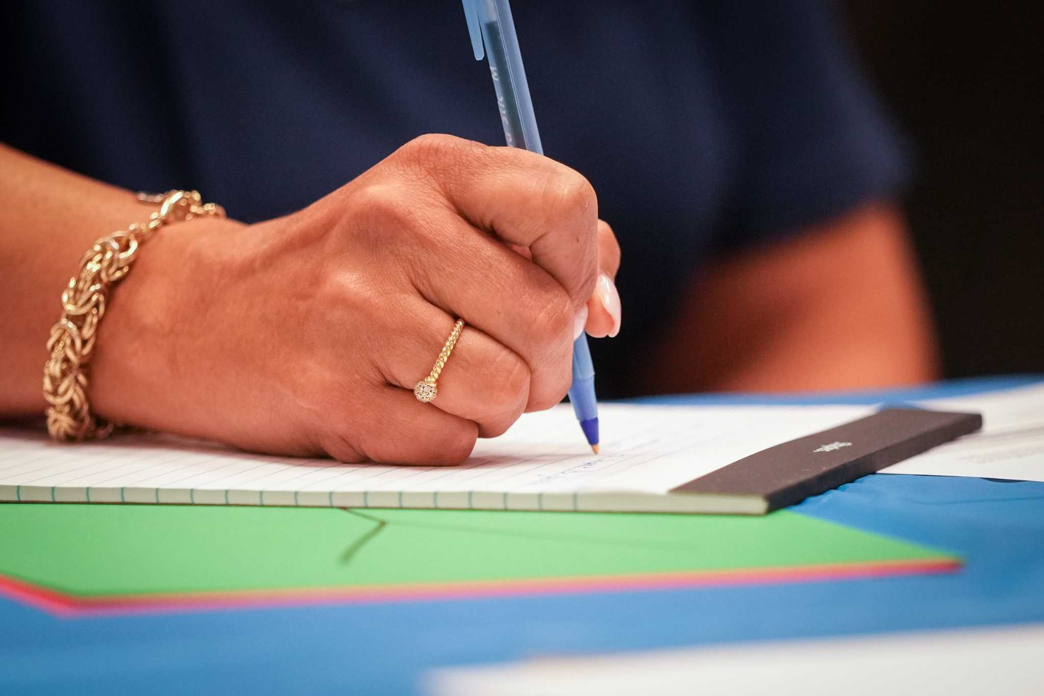 Steps to change a signature for legal documents