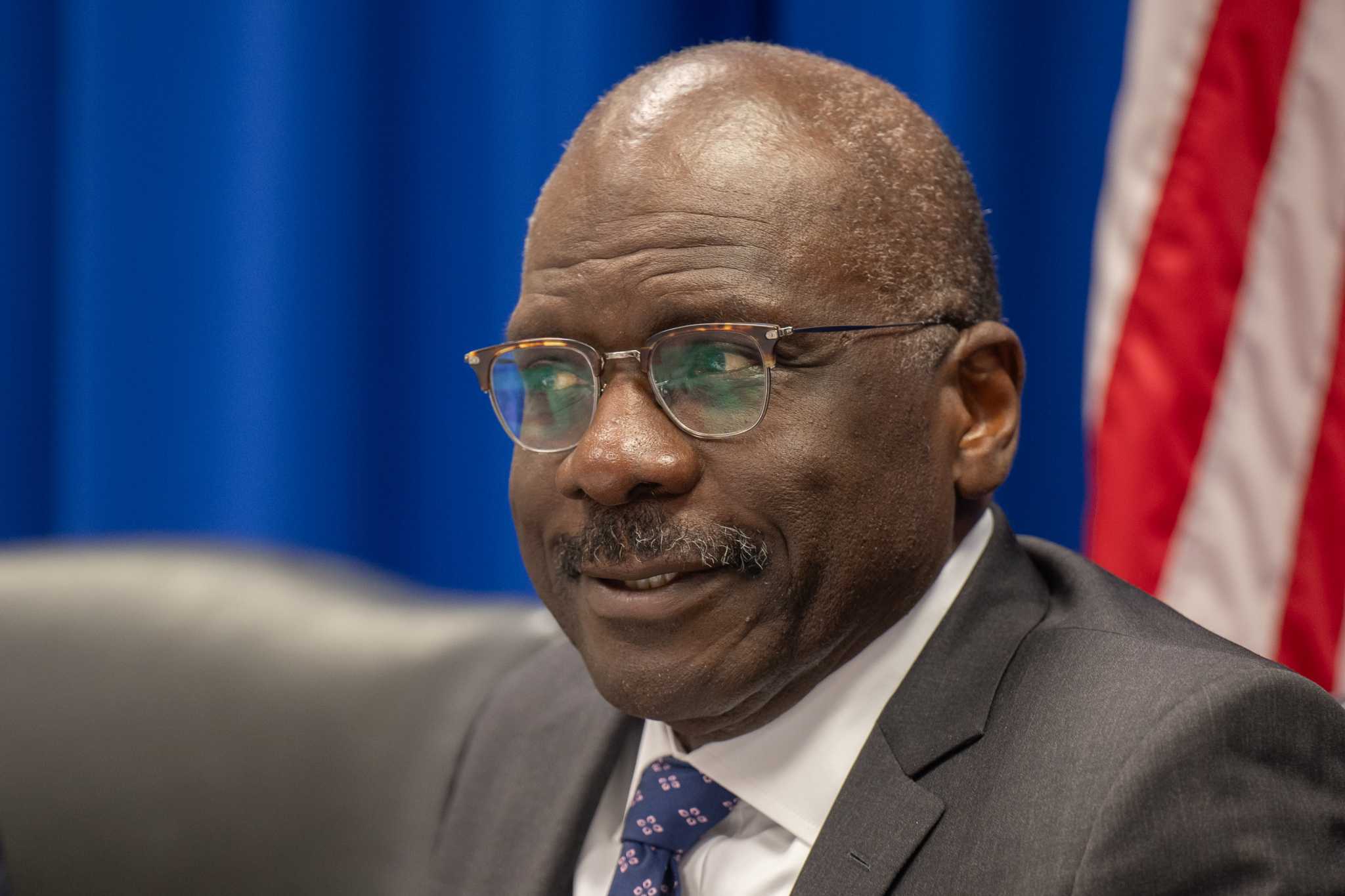 Ethics commission meets after judge ruled it must suspend work