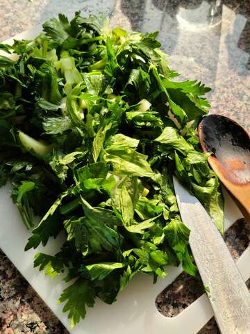 I Cook Dinner For My Neighbors—Here’s Why You Should, Too