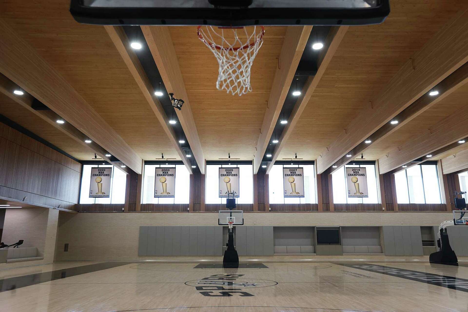 ‘A sense of awe’ as San Antonio Spurs open new practice space