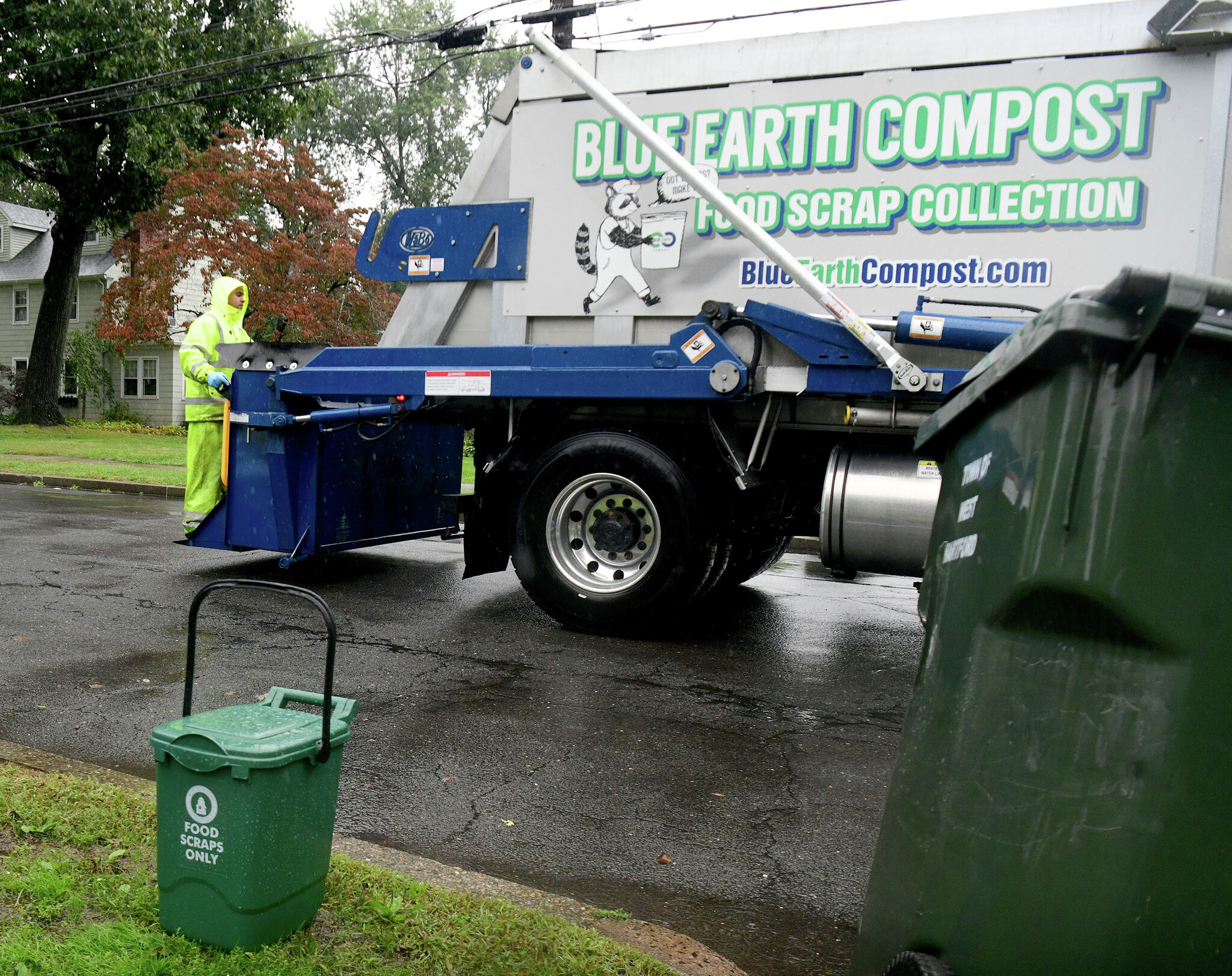 West Hartford seeks feedback as it navigates CT's 'waste crisis'