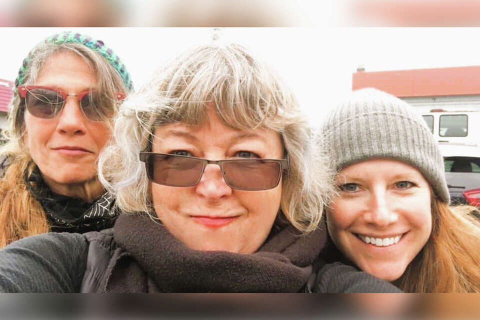 'Blood on the walls': The wild history of SF's female punk pioneers