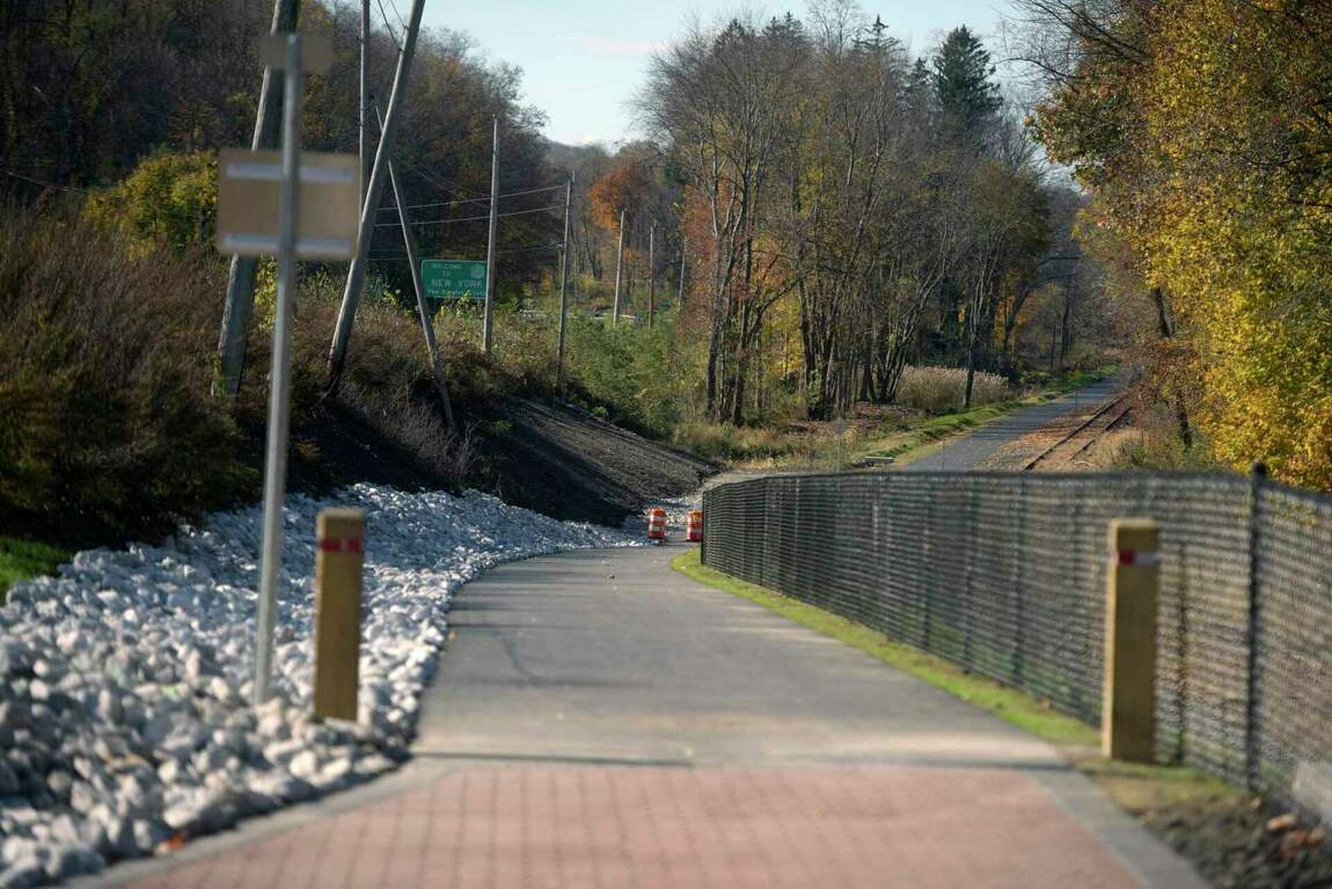 Danbury trail to link New York to mall and Tarrywile Park
