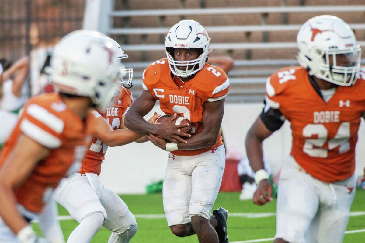HS football: Dobie cruises to District 22-6A win over Pasadena