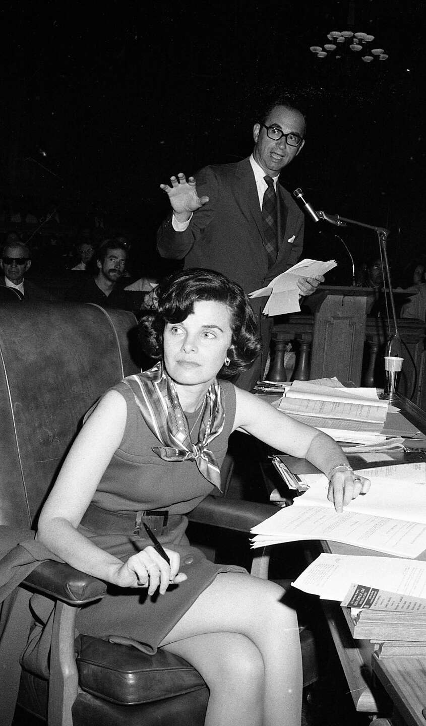 Dianne Feinstein: Photos of her life and career