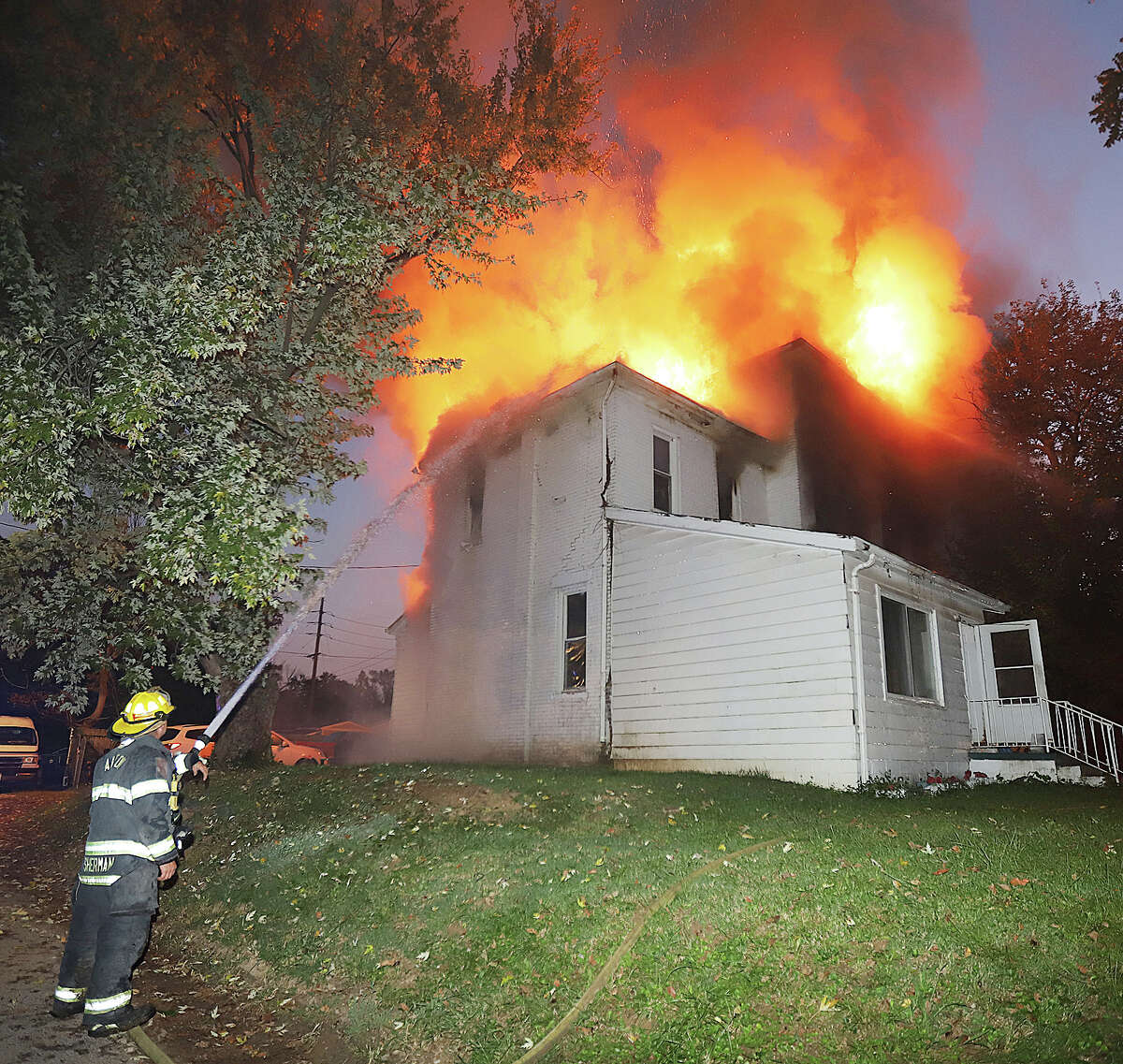 Second fire in 28 years destroys Alby Street home in Alton