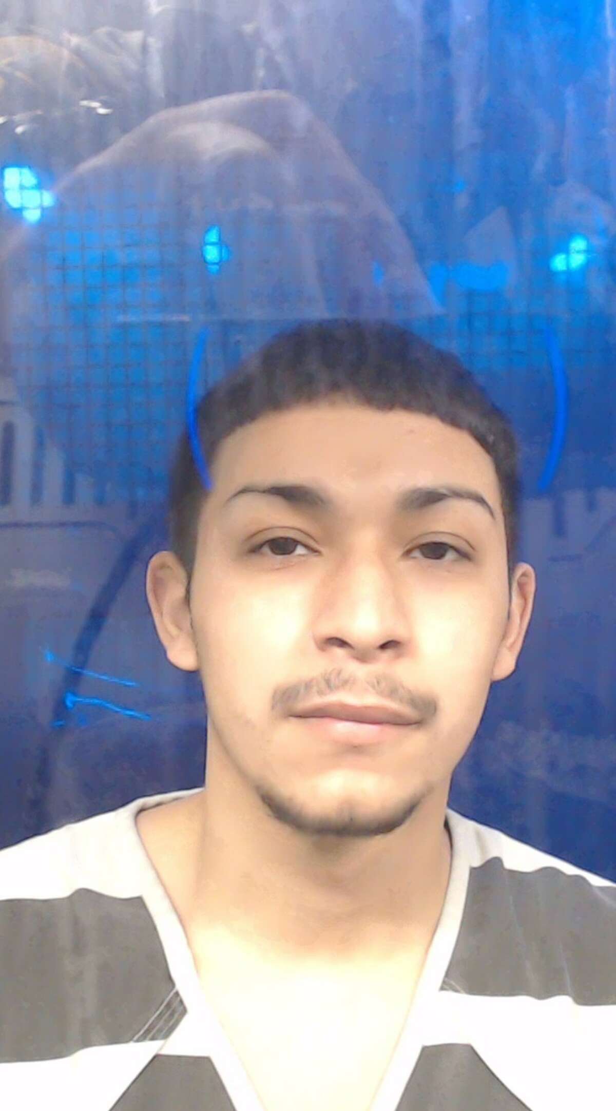 Laredo PD traffic stop leads to firearm arrests