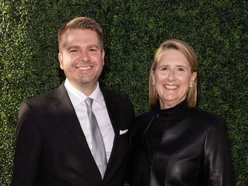 S.F. Symphony musicians urge board to keep Esa-Pekka Salonen