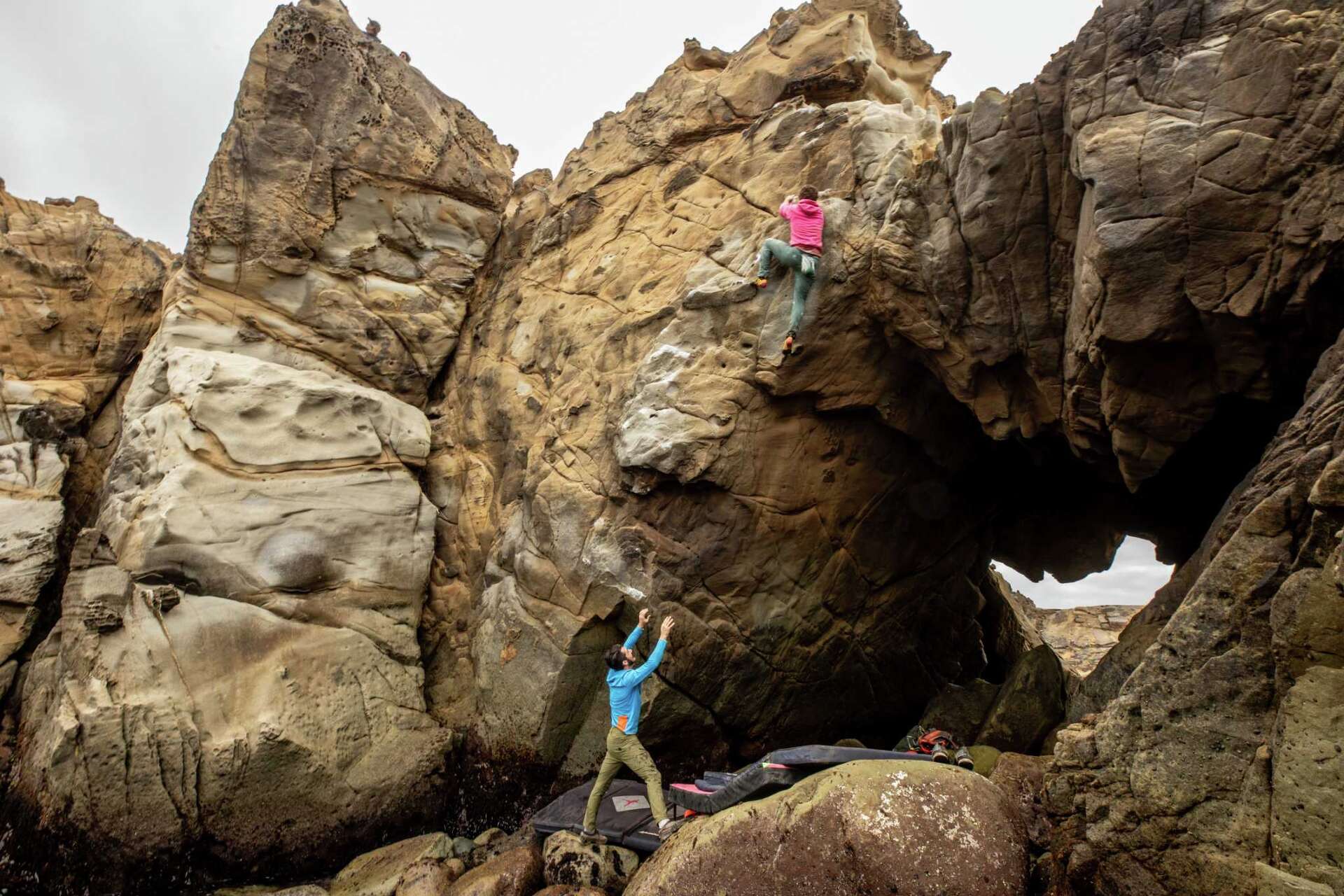 California rock climbers attempt 'R-rated' venue: Bay Area coast