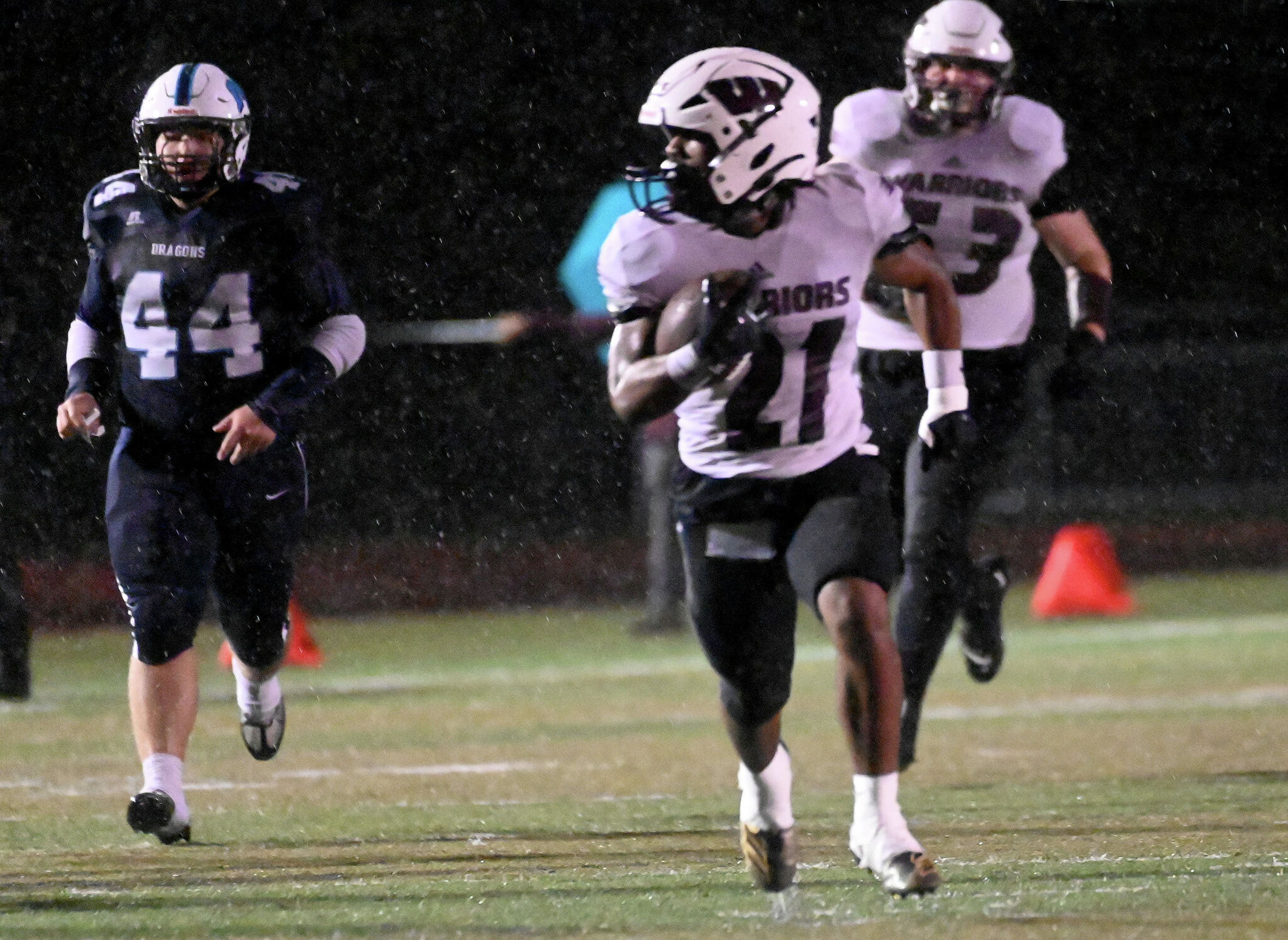 Windsor rebounds from loss to New Canaan with win at Middletown