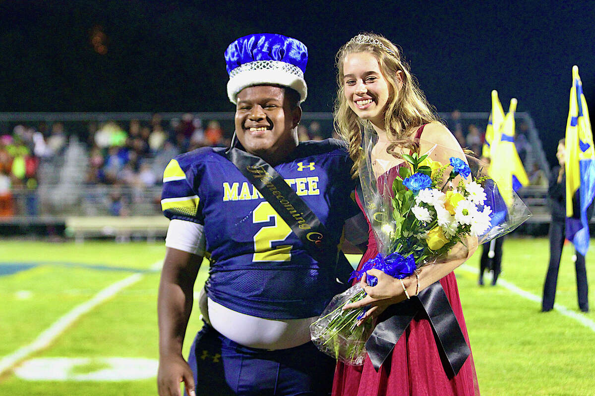Manistee High School crowns homecoming royalty