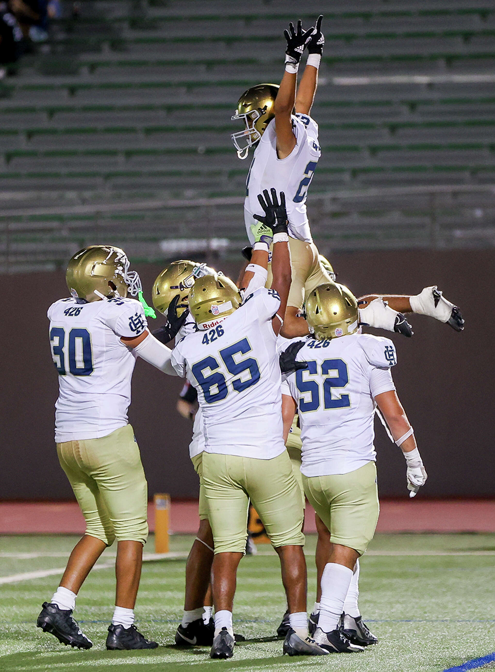 Defense sets tone in Holy Cross' 40-7 football win over YMLA