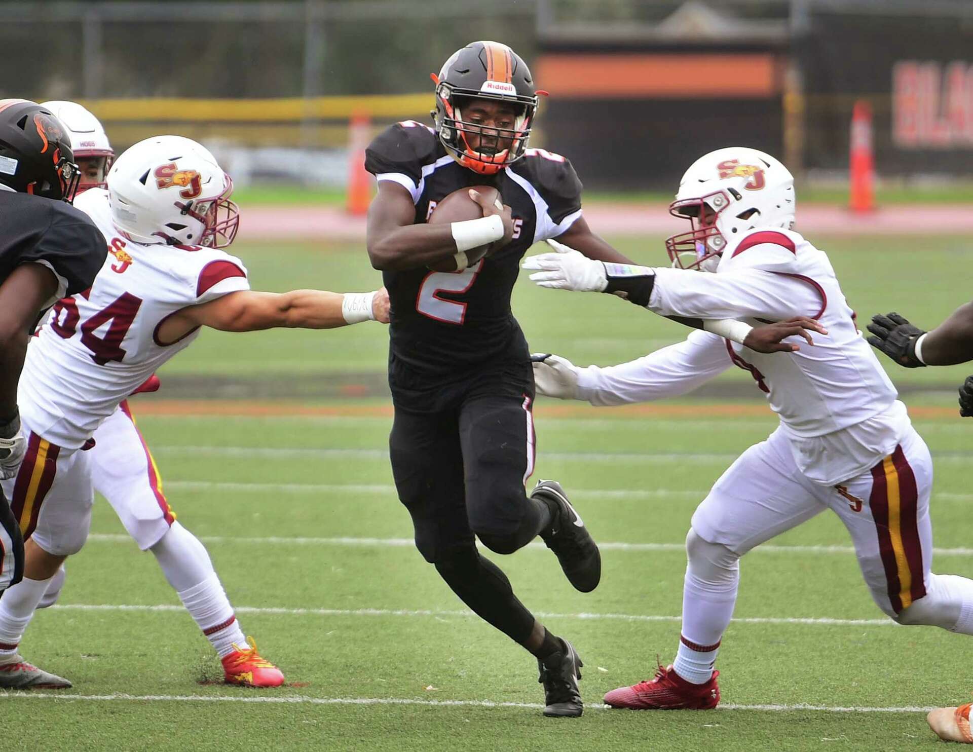 Stamford QB Ejai Presley spends summer getting ready for senior season