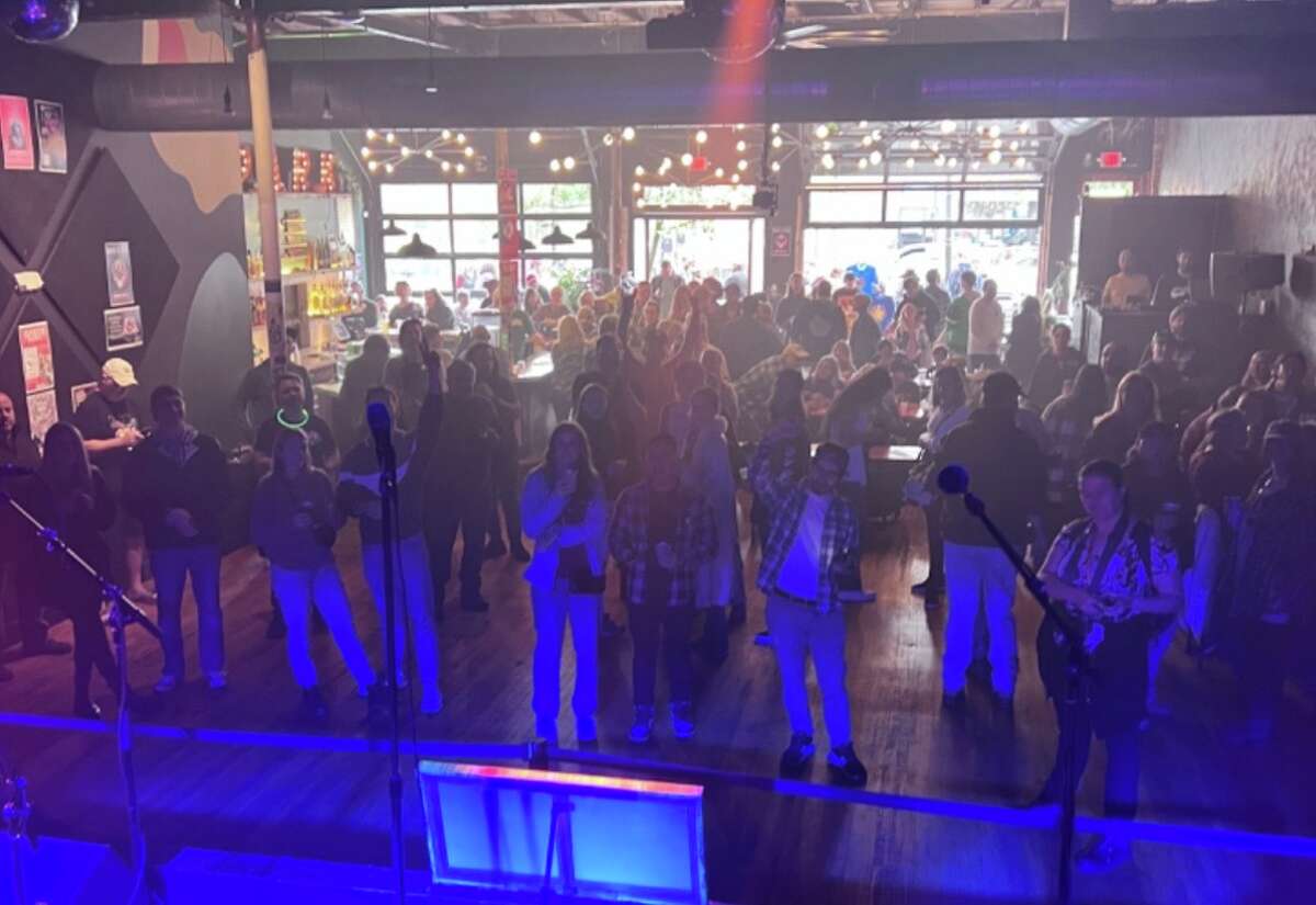 CT theater stages Sound off Sound for band that had show canceled