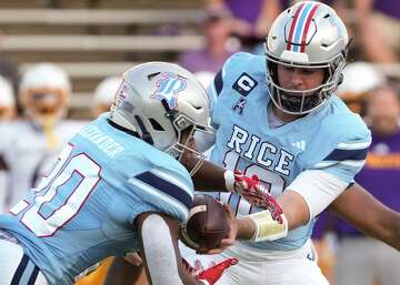 Rice football wearing Houston Oilers color on jerseys against UTSA