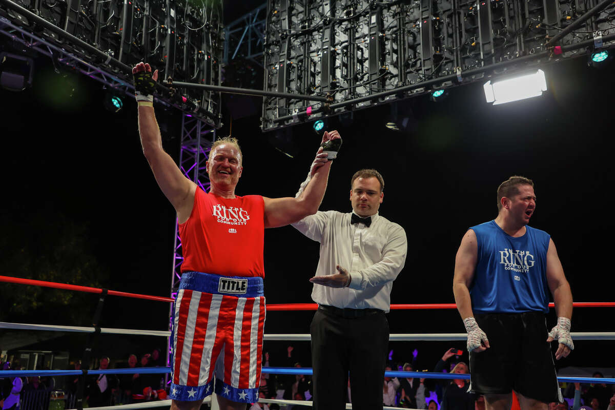 Greenwich charity boxing match draws 900 to cheer local fighters