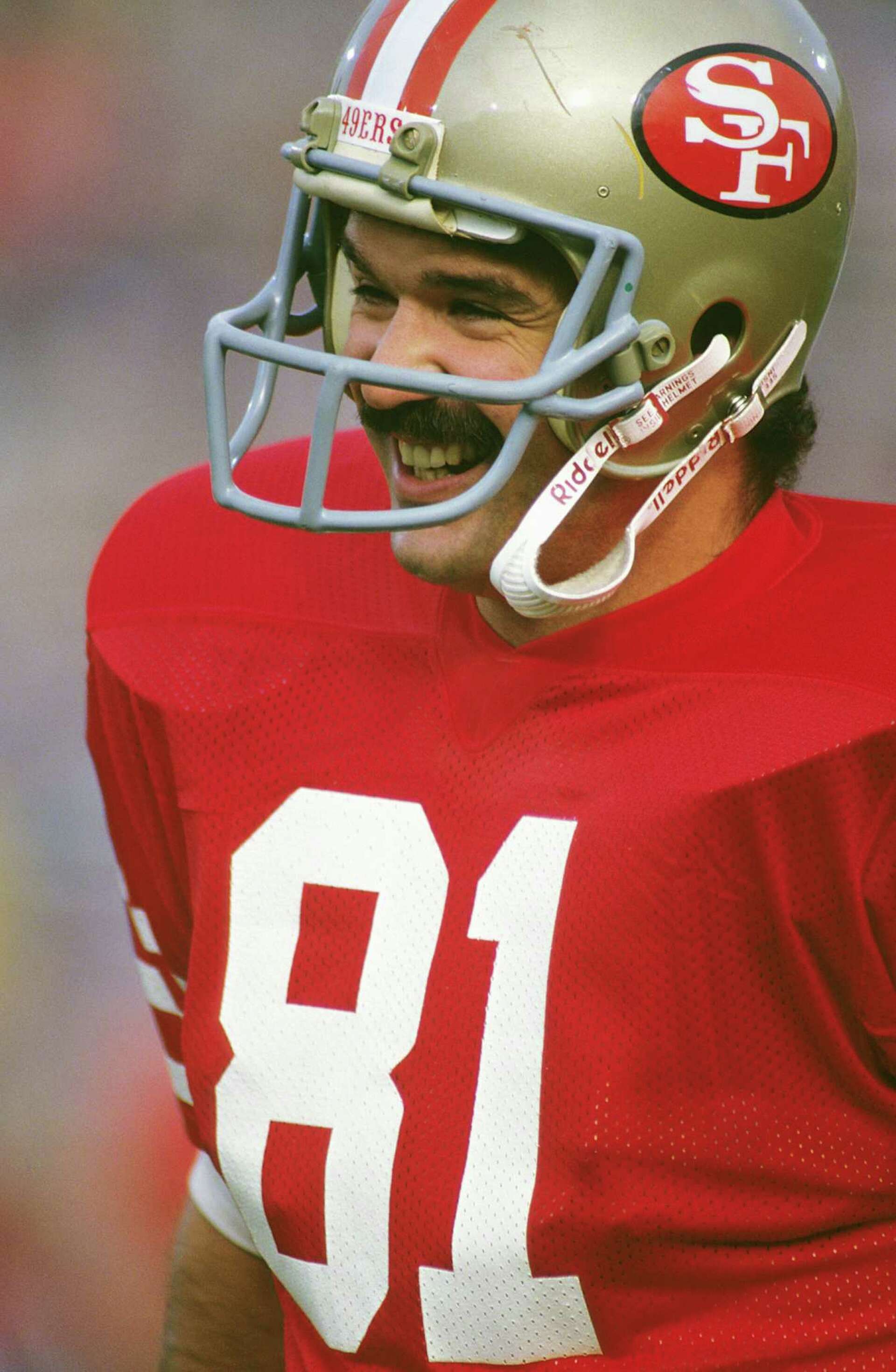 NTSB details moments before NFL great Russ Francis' fatal plane crash