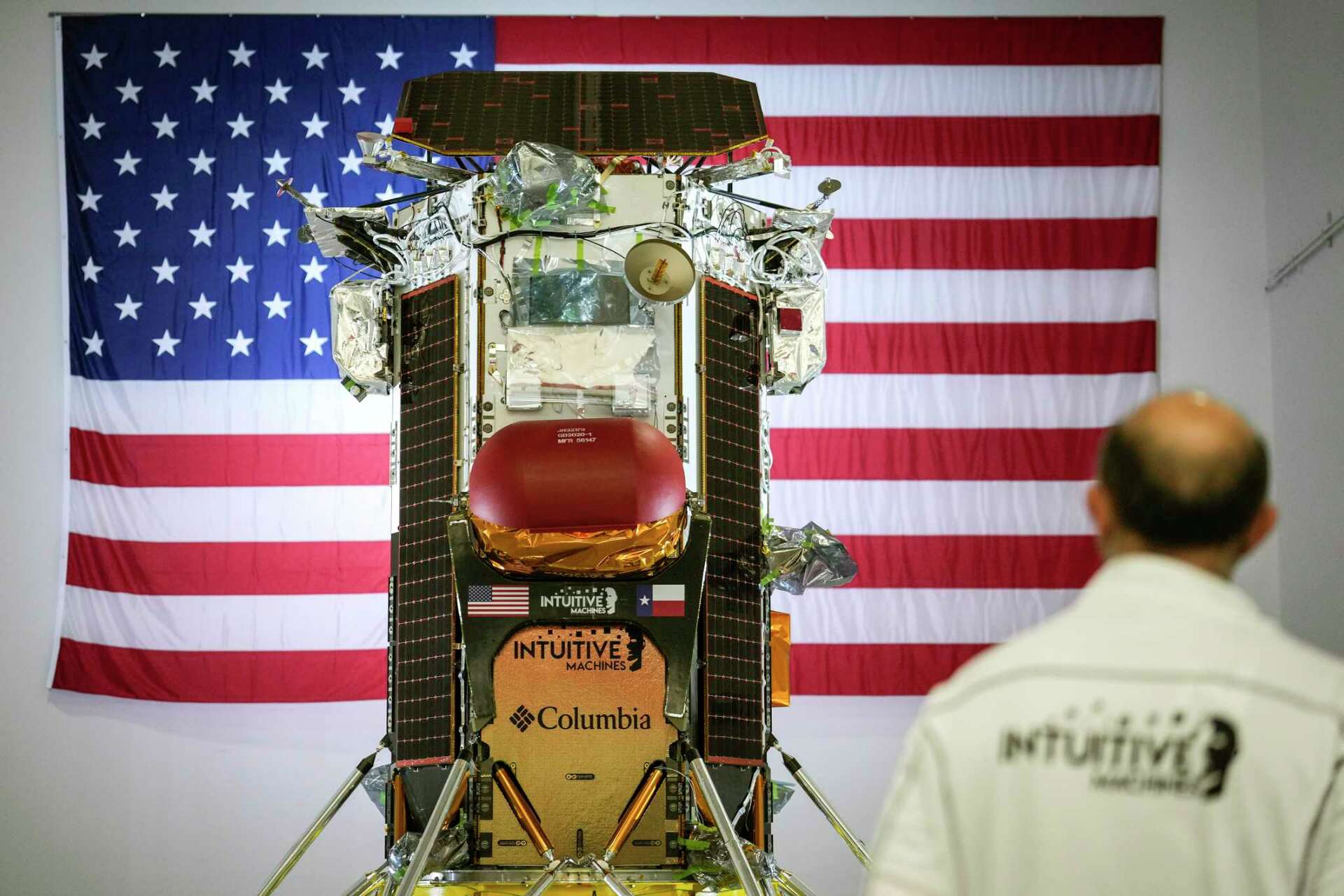 Latest moon race pits U.S. vs. China over rules for living, working