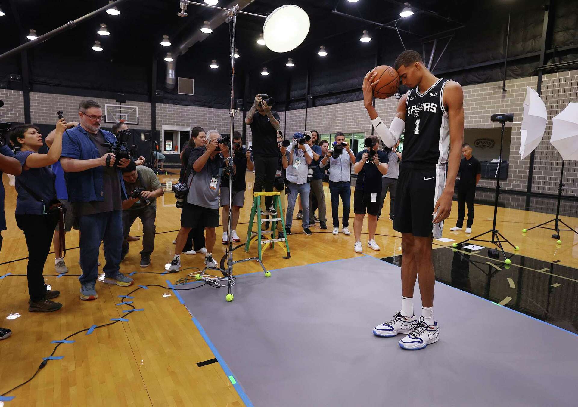 Victor Wembanyama's wingspan and other Wemby facts