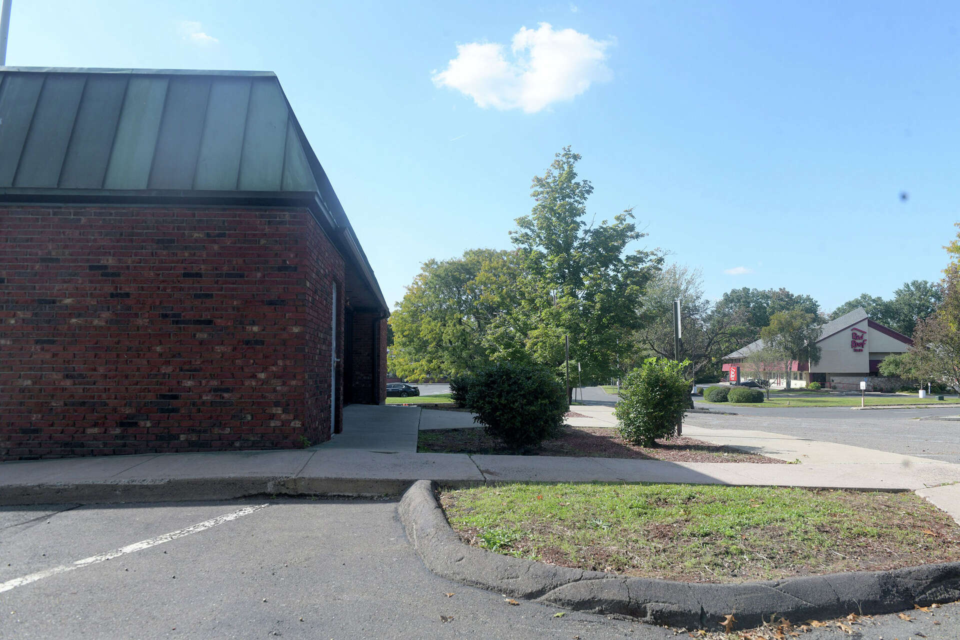 Enfield PZC approves cannabis dispensary at former Starbucks