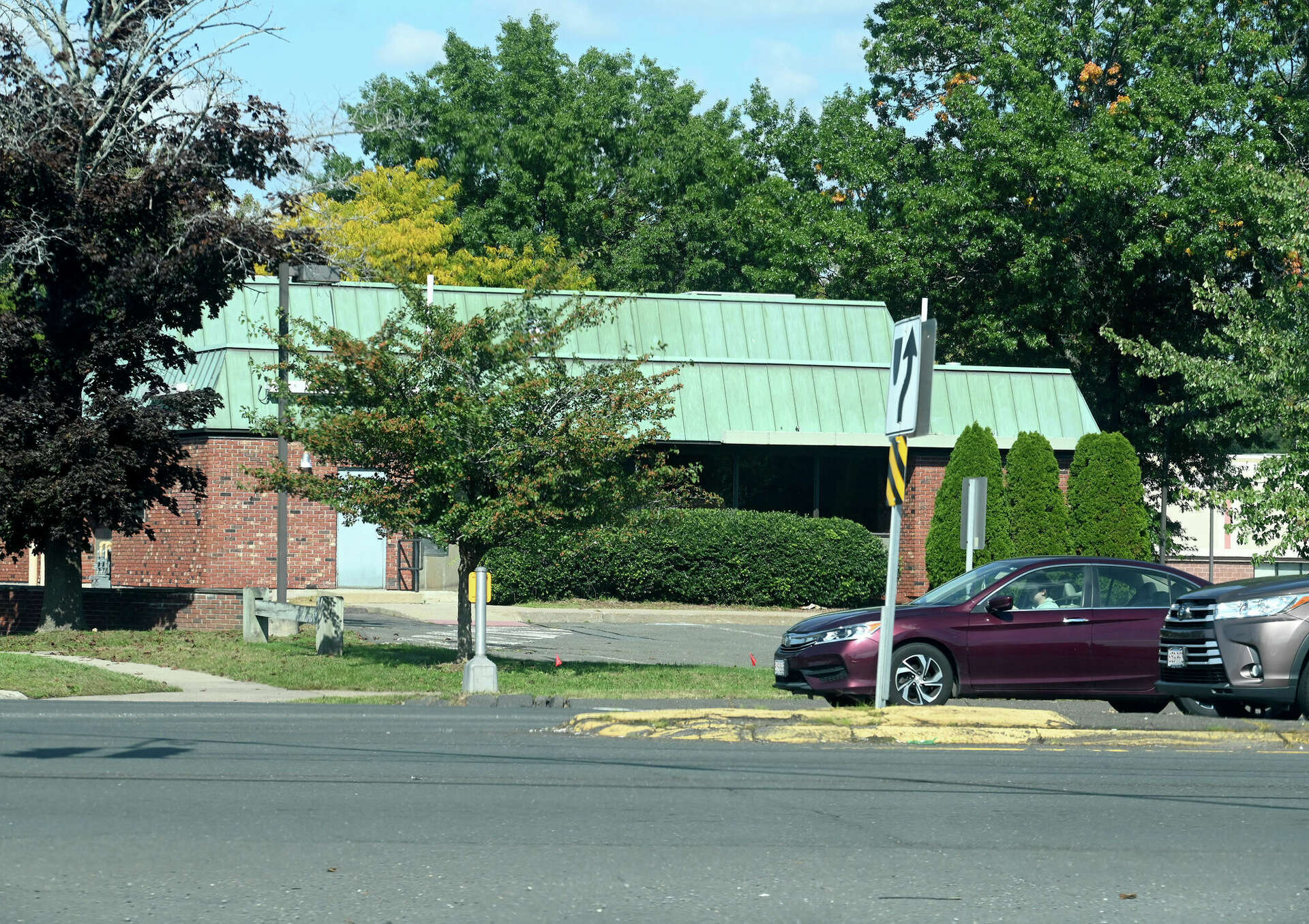 Enfield PZC approves cannabis dispensary at former Starbucks