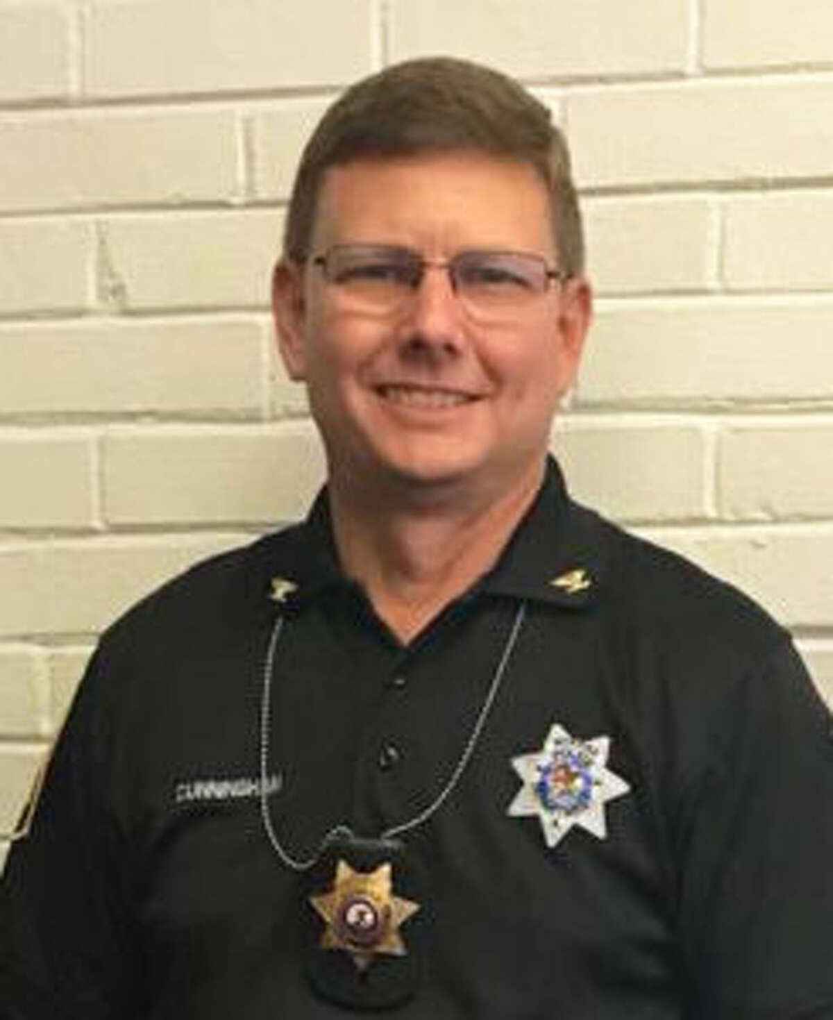 Roxana police chief hurt during arrest of Wood River man