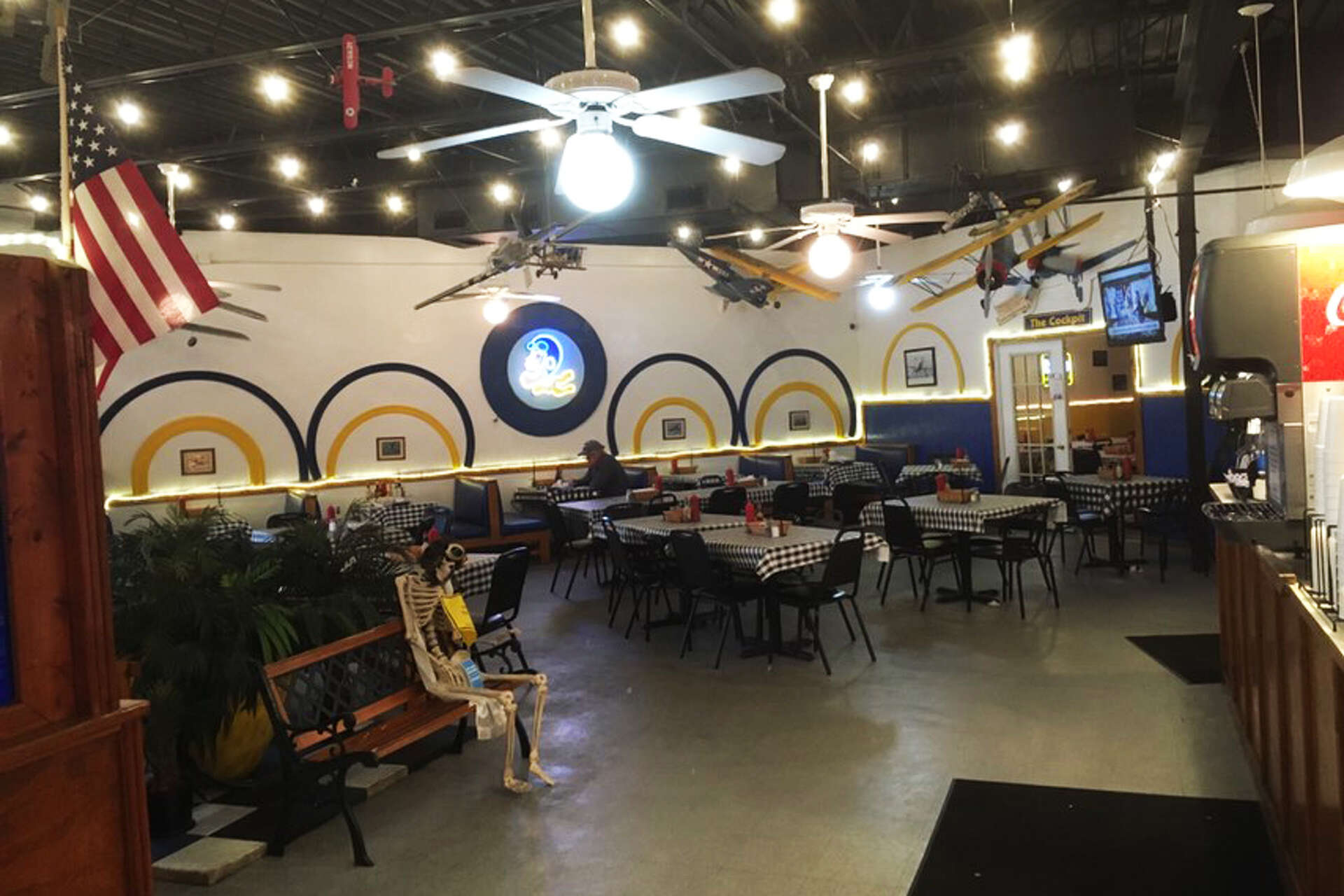 Biff Buzby's Live Oak burger joint expands in San Antonio