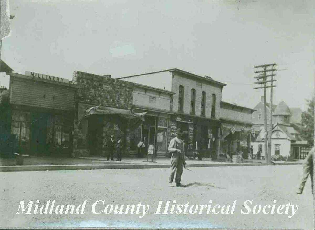 Throwback: 1884 Midland had three hotels, rooms to let