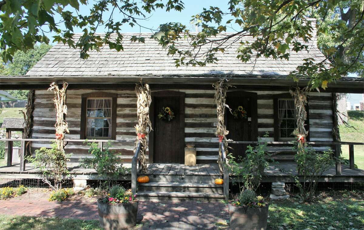 Experience life of Austrian immigrants at Yanda Log Cabin