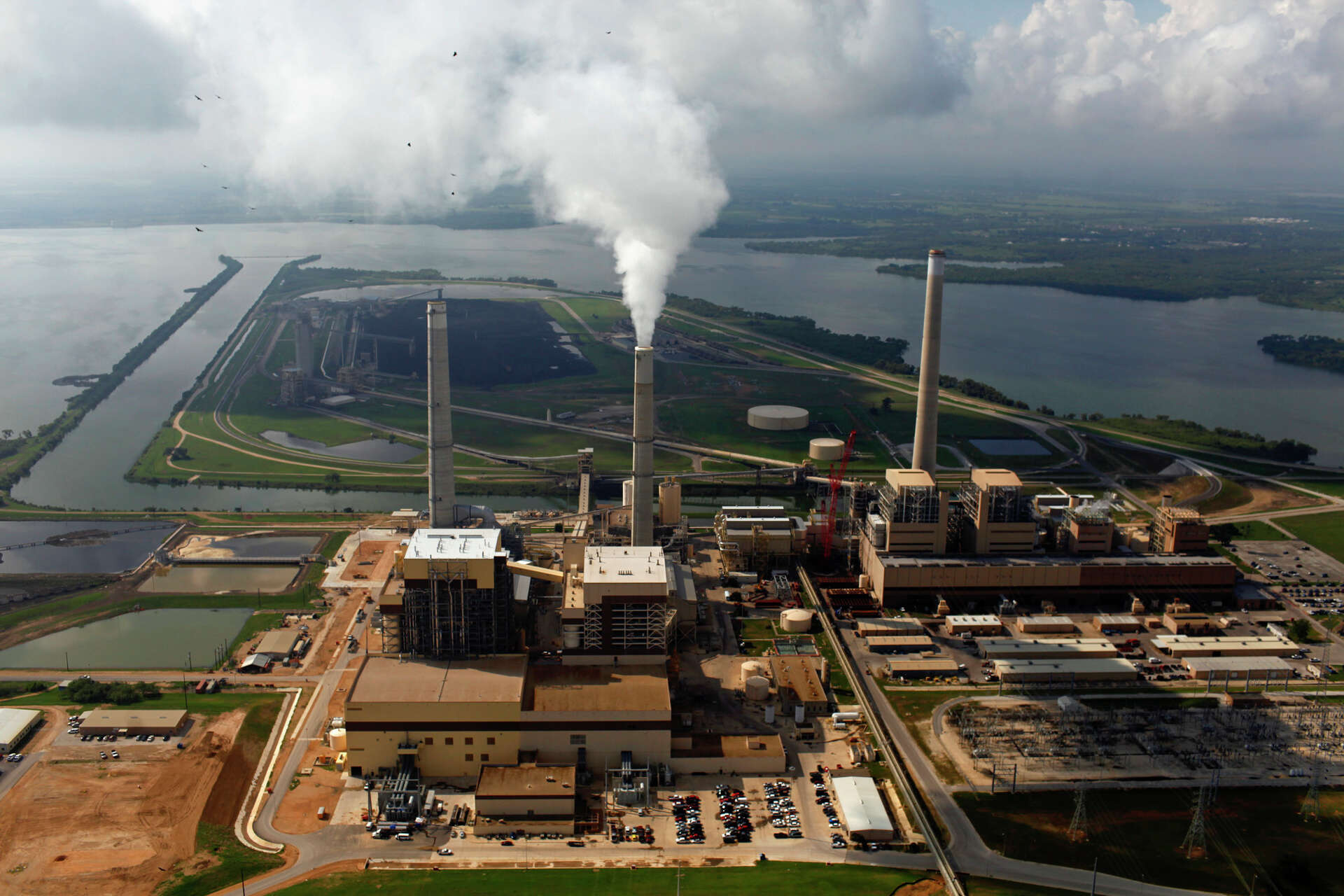 ERCOT calls on closed power plants as Texas grid winter power lifeline