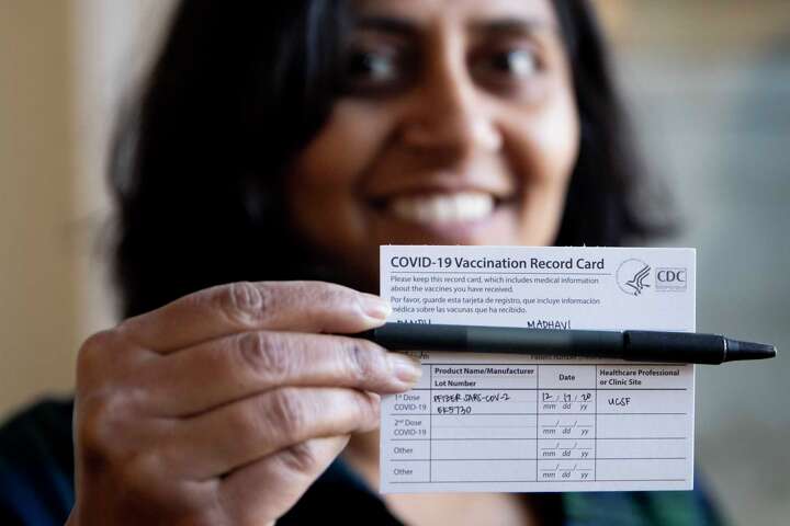 Paper COVID vaccination cards phased out by CDC. Here's why