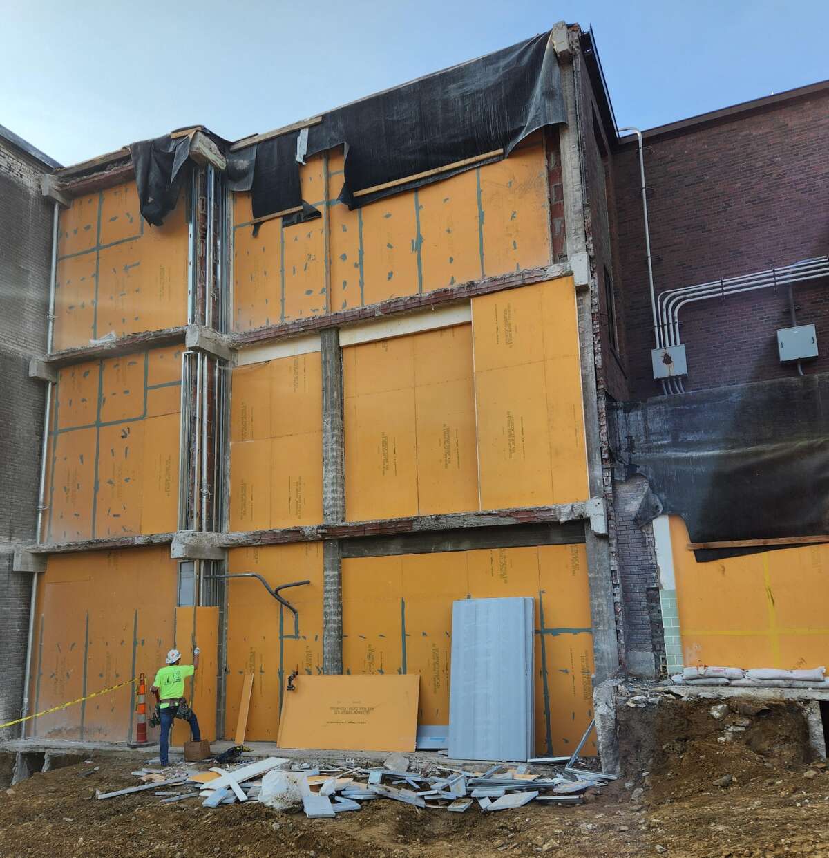 Lincoln Middle School renovations on schedule and under budget