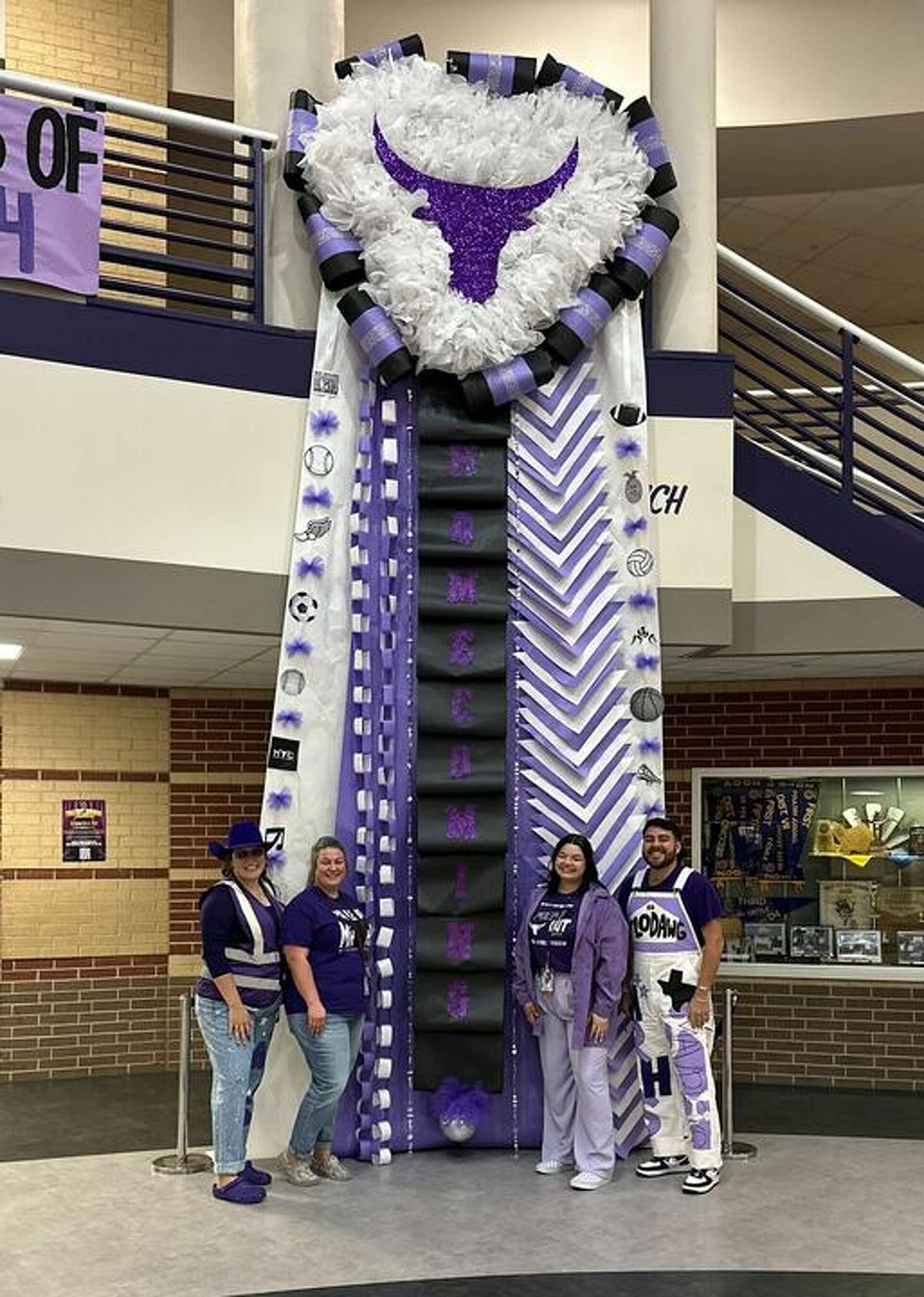 Katy high school builds massive homecoming mum