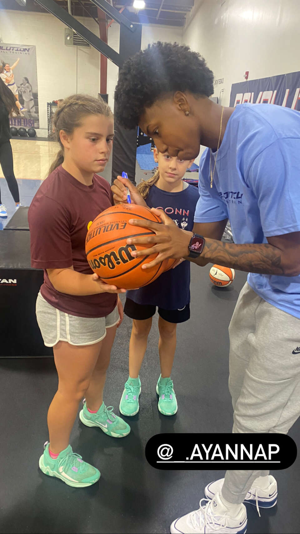 UConn's Ayanna Patterson hosts skills clinic in Connecticut