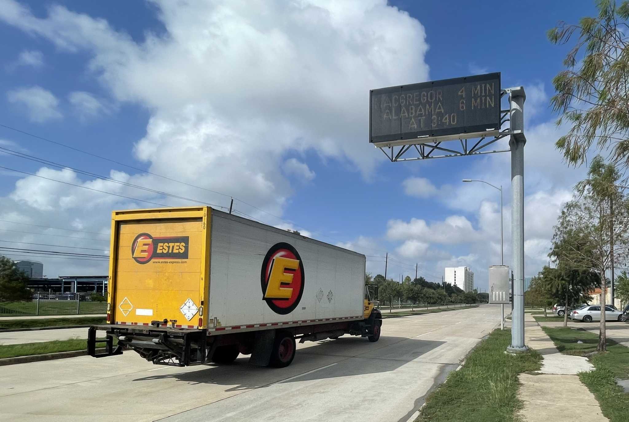 Fewer than half of Houston's 'smart' traffic signs are operational