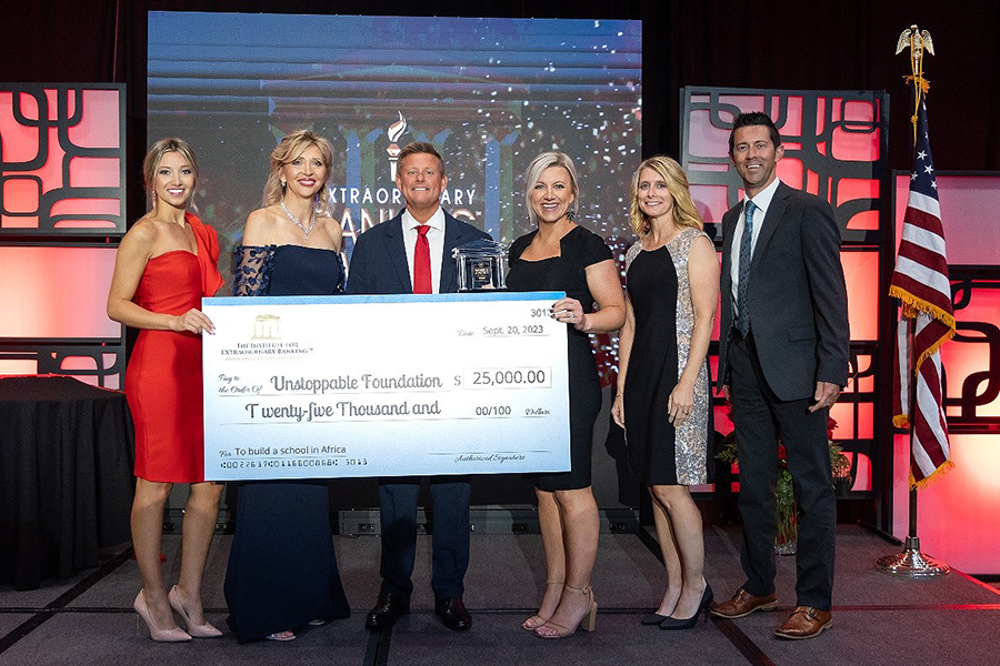 Farmers State named 'Extraordinary Bank of Year'