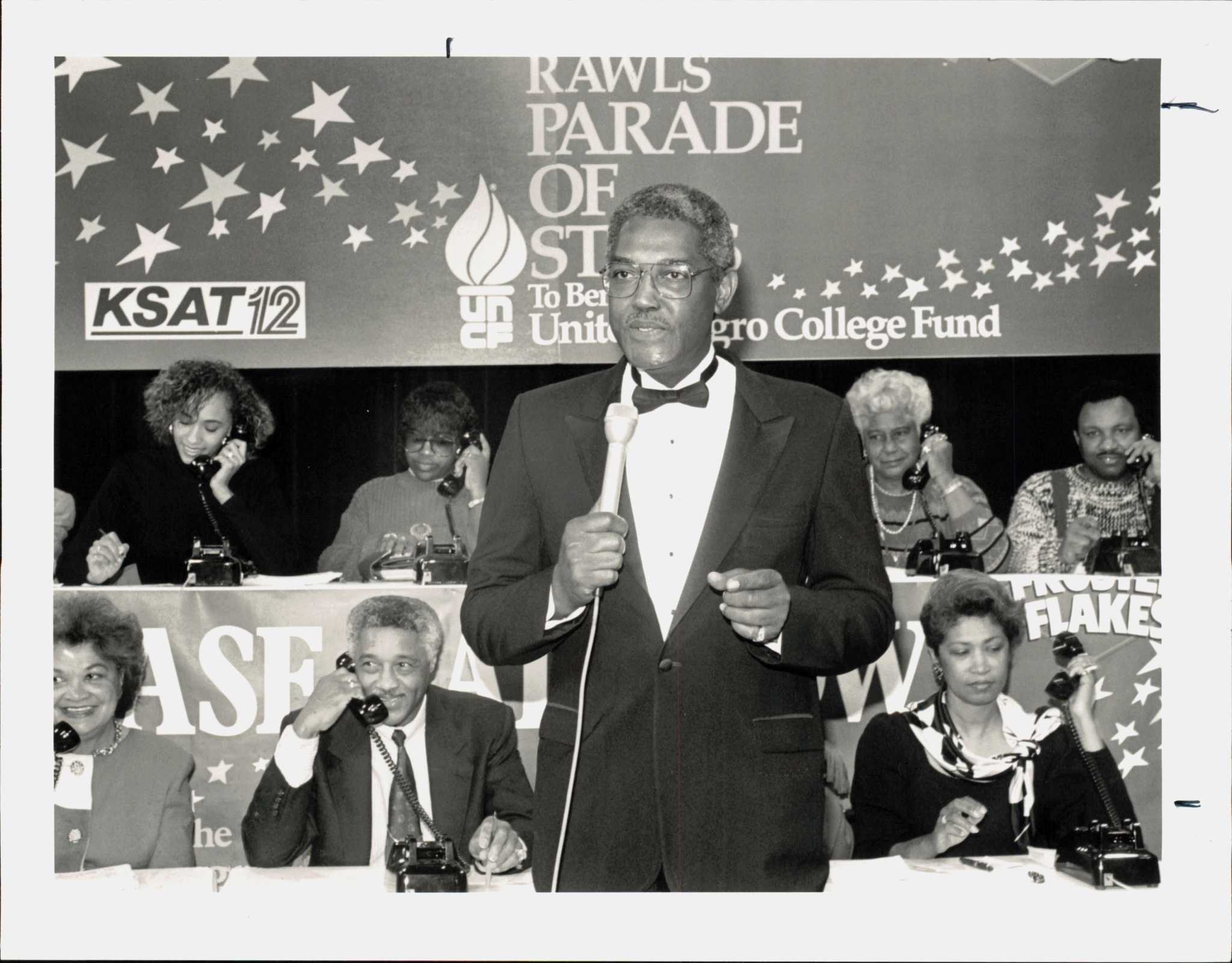 Houston's first Black television reporter Charles Porter Jr. dies at 8