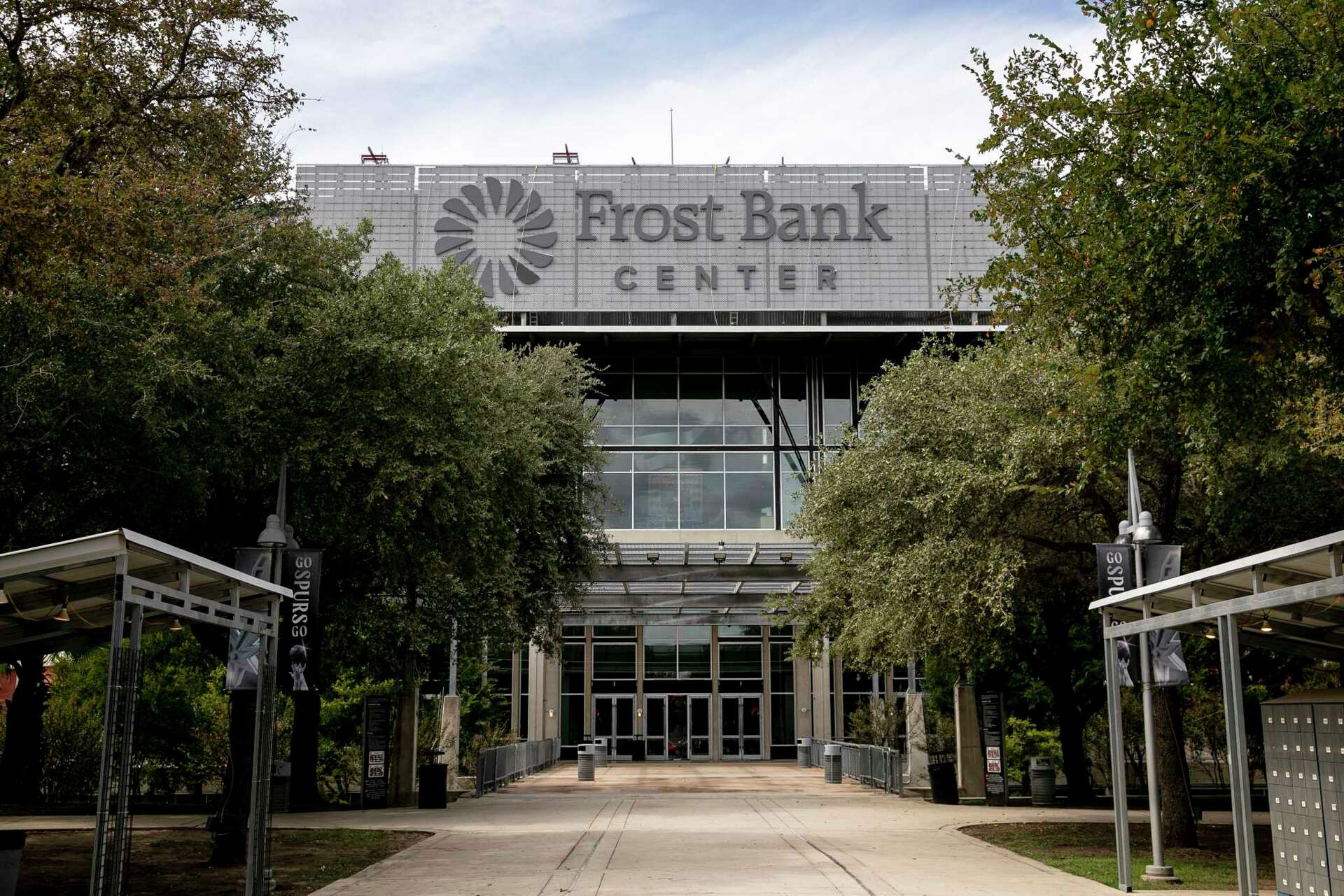 Spurs could break Frost Bank Center lease