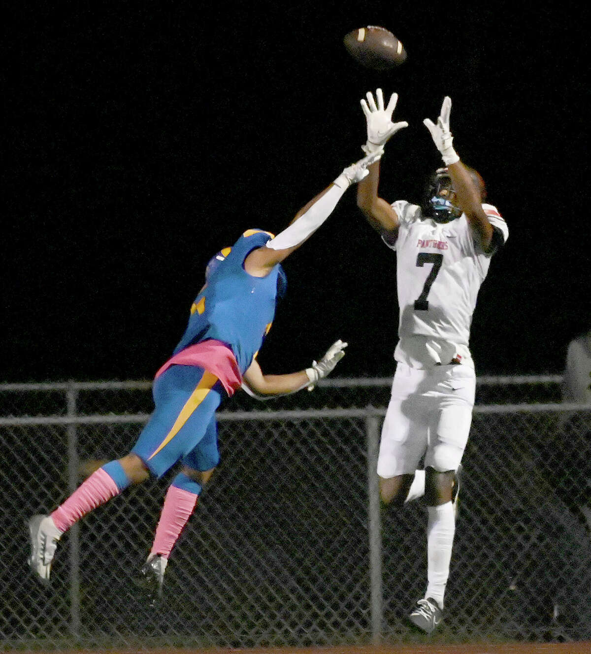 Rockville football defeats Cromwell/Portland on Knighton's 4 TDs