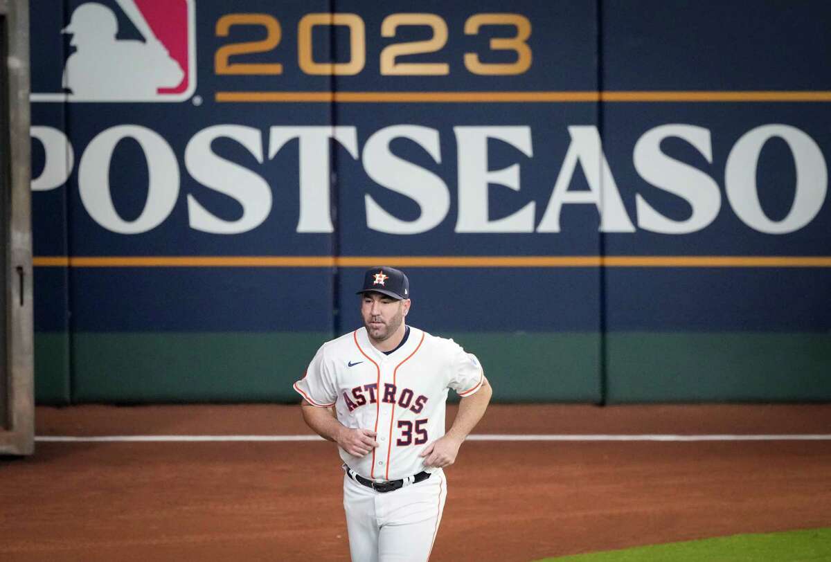 Astros' first pitch: Mattresss Mack says he's blocked from ceremony