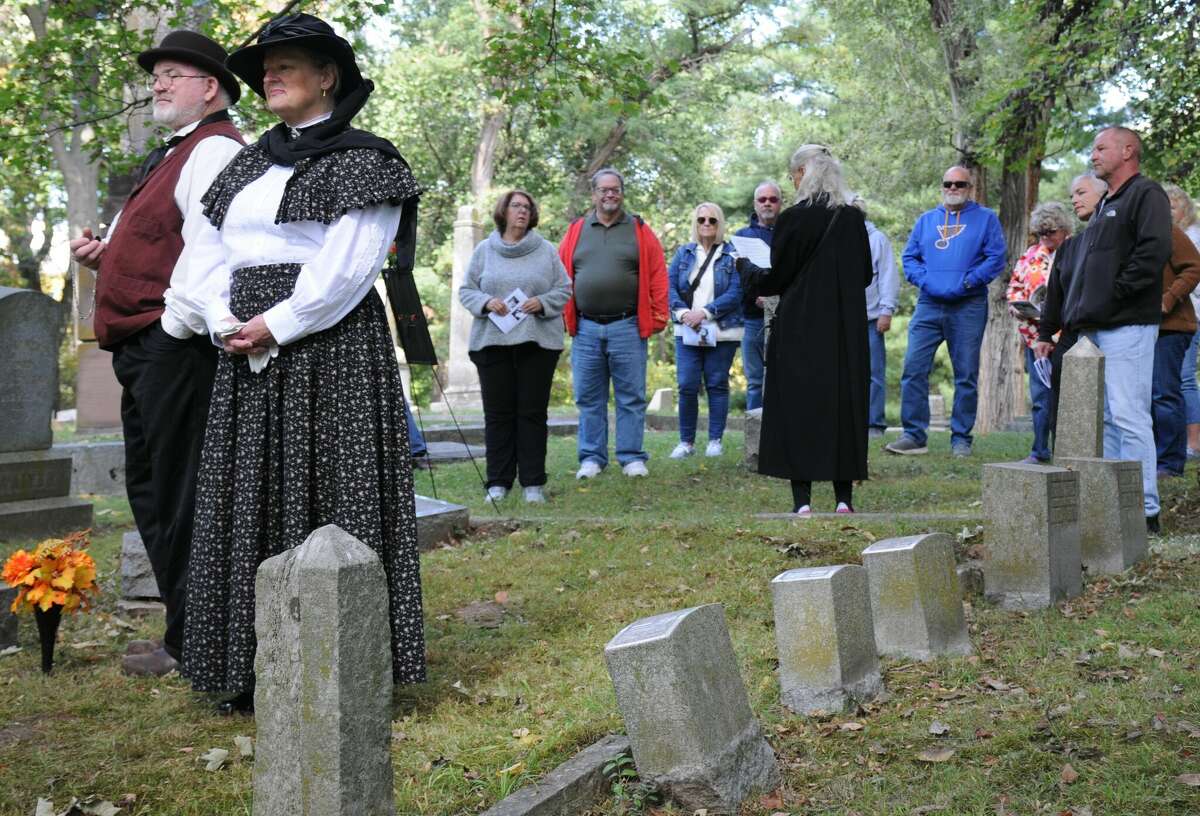 Vintage Voices keeps history alive in Alton