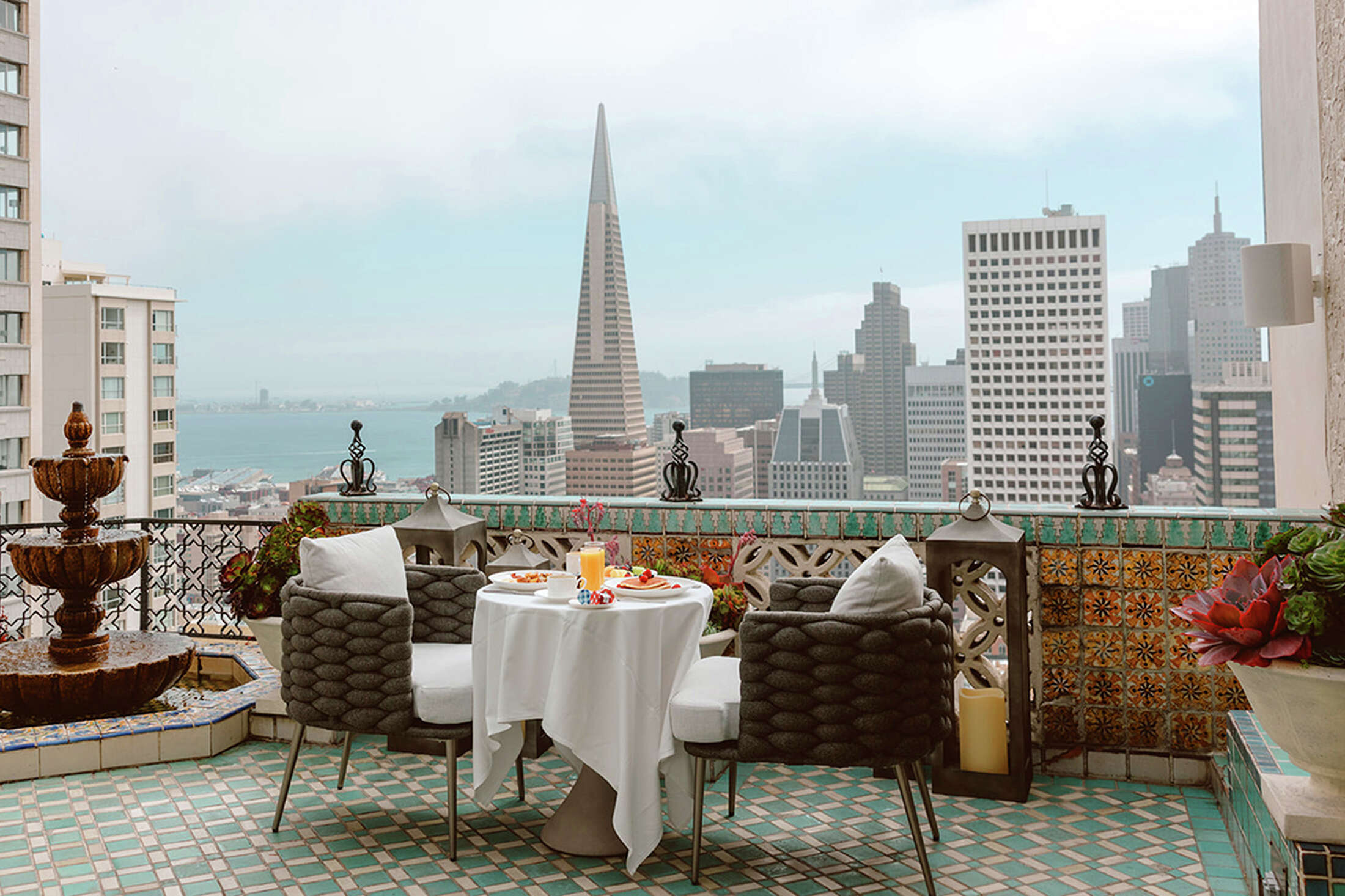 Behind the curtain of the SF penthouse suite where presidents stay