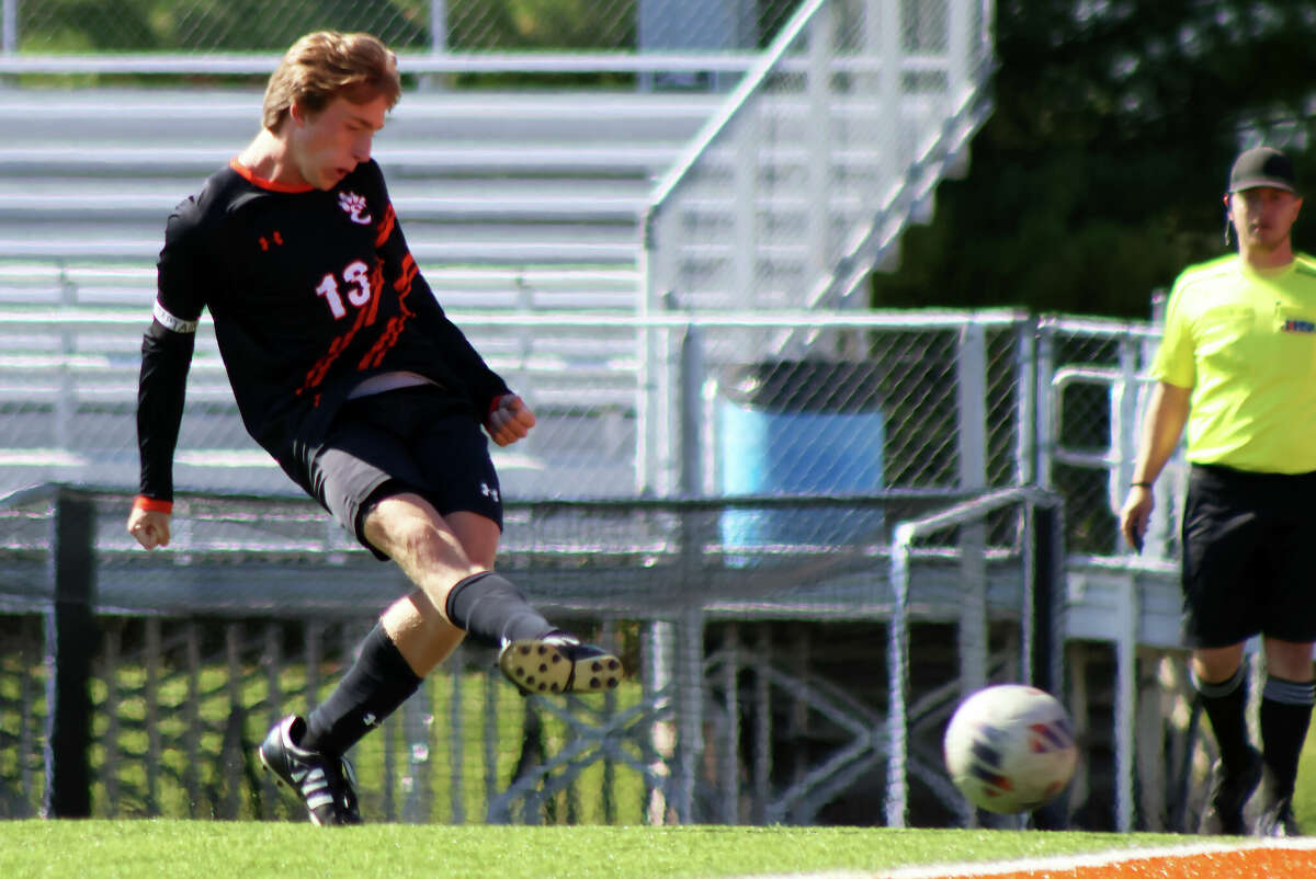 Jonas Mahler’s penalty kick lifts Tigers