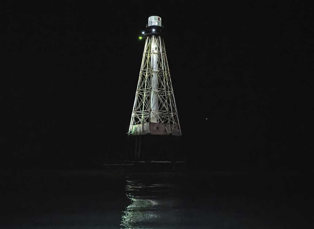 150-year-old Florida Keys lighthouse illuminated for first time in a decade