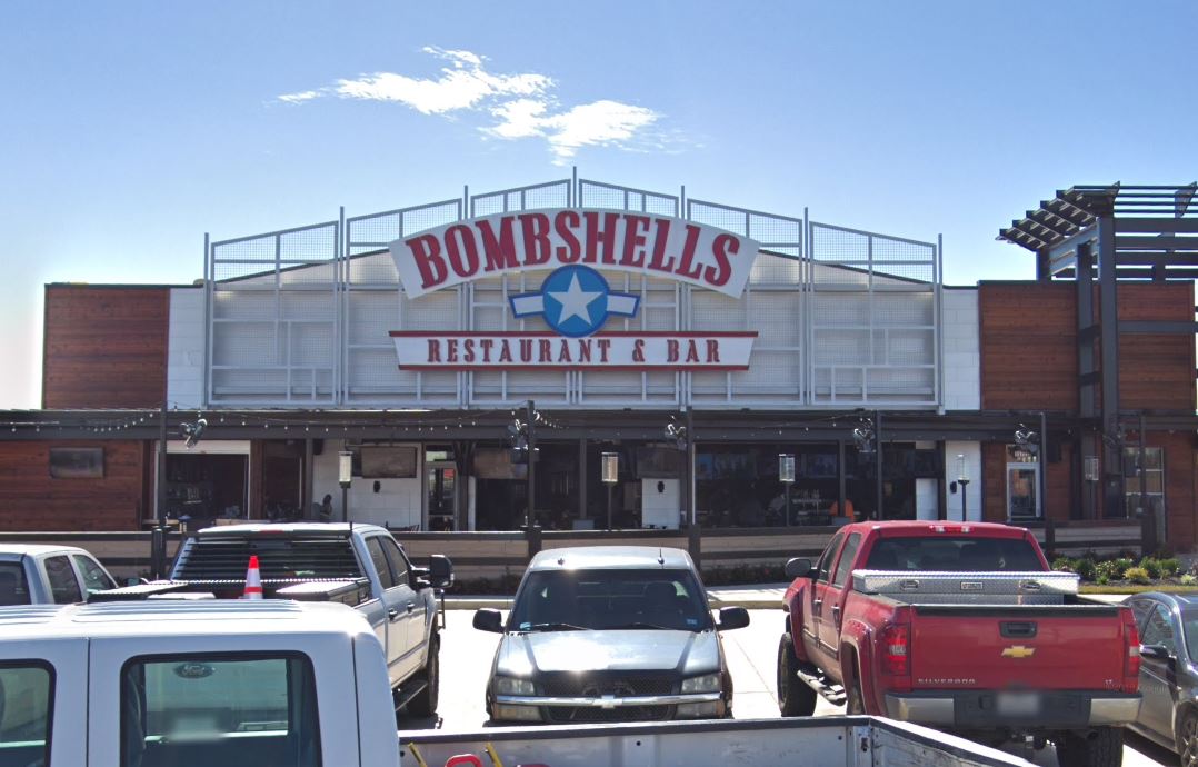 Man accused in Bombshells shooting was out on bond at the time