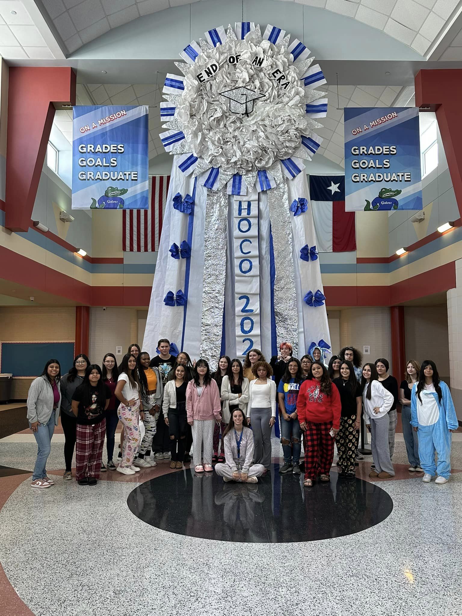 Texans aim break record for largest homecoming mum