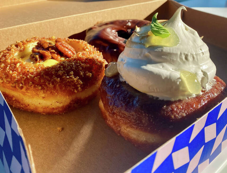 Magic Donuts, a new SF doughnut shop, is selling out daily.